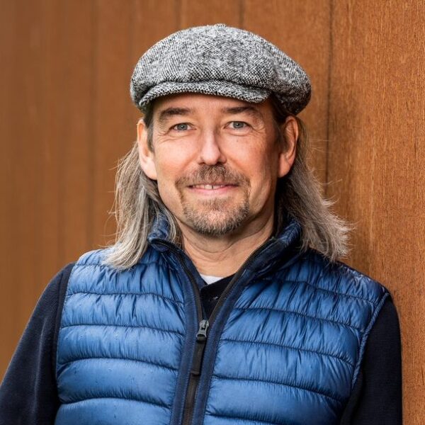 Wat gebeurt er in ons brein wanneer we anderen observeren? - Nederlands Herseninstituut - KNAW ...